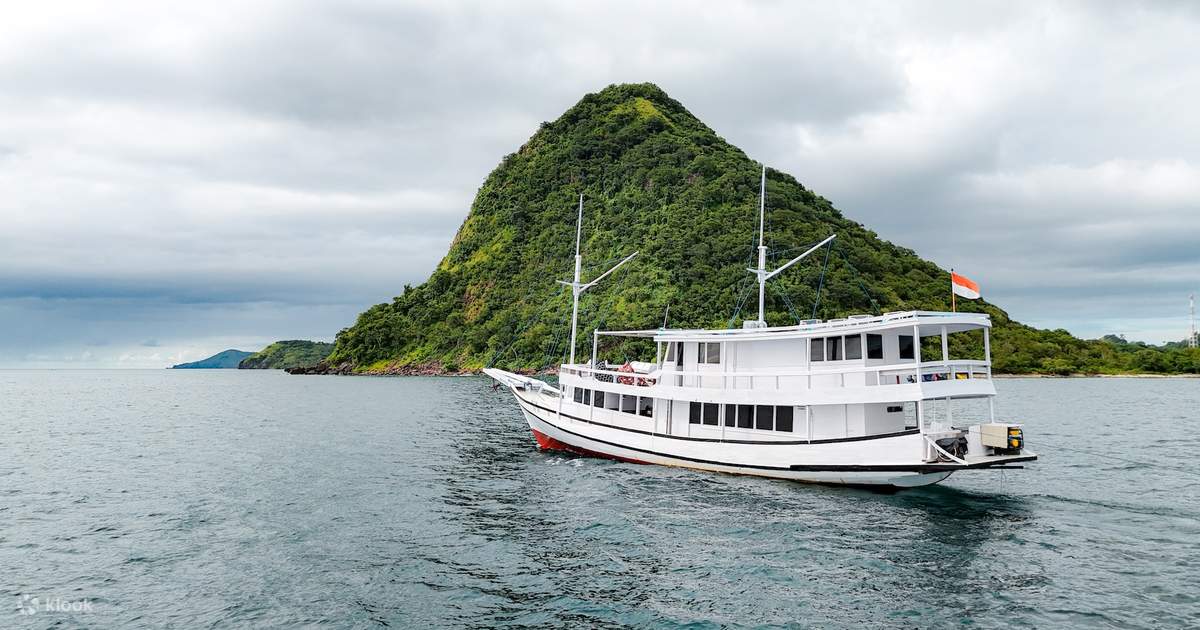 Deden Putra Phinisi Voilier Komodo Croisière Labuan Bajo - Klook France