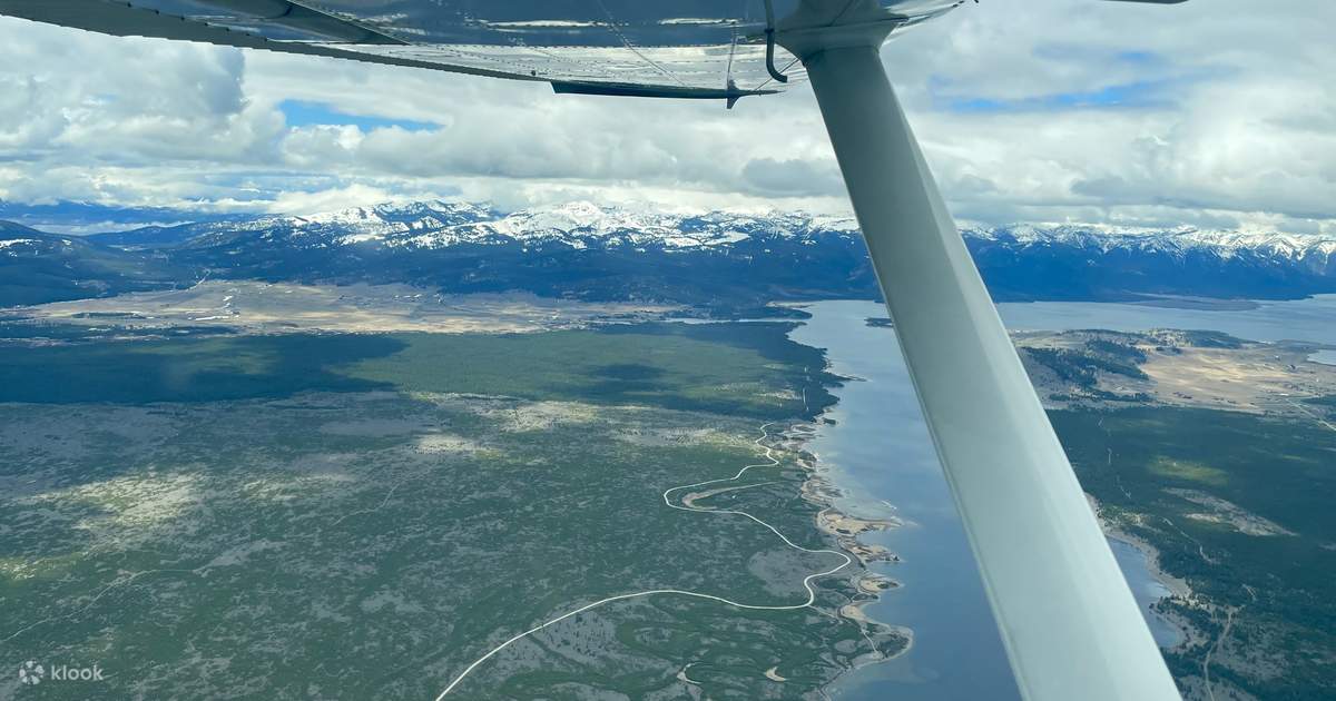 Yellowstone National Park boundary private flight experience - Klook ...