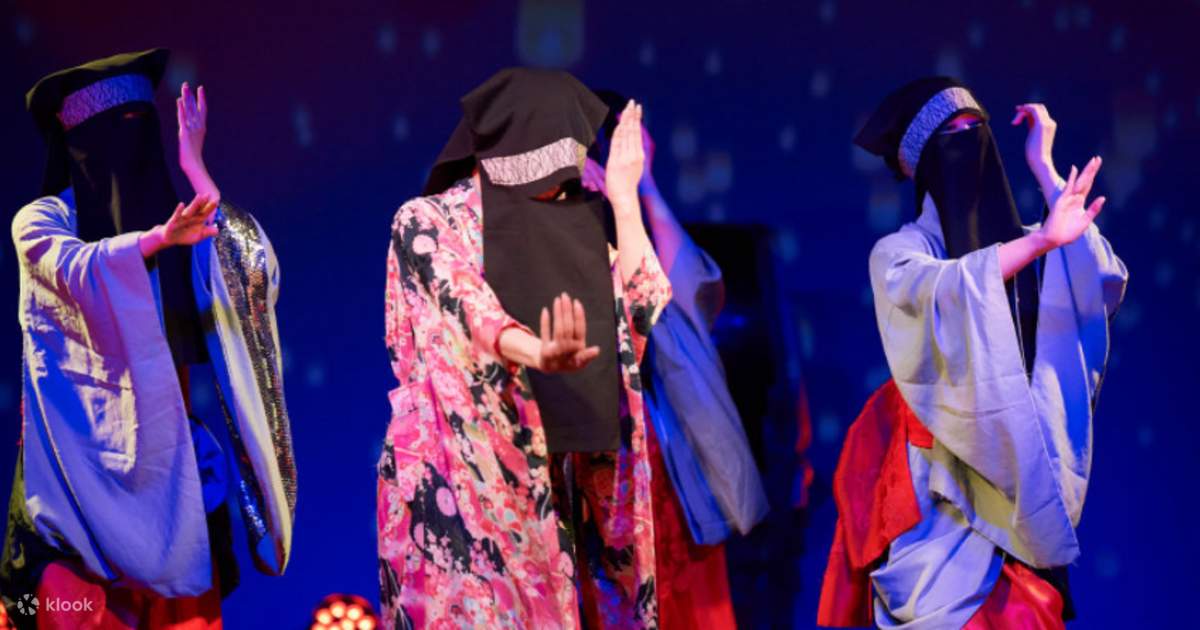 Tokyo: Japanese song and dance cultural performance at Tokyo Tower ...