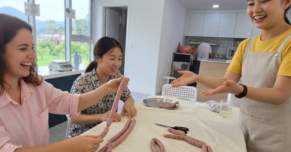 3-Type Homemade Sausage Workshop — Sunchang Yugi-jigi Village - Klook ...