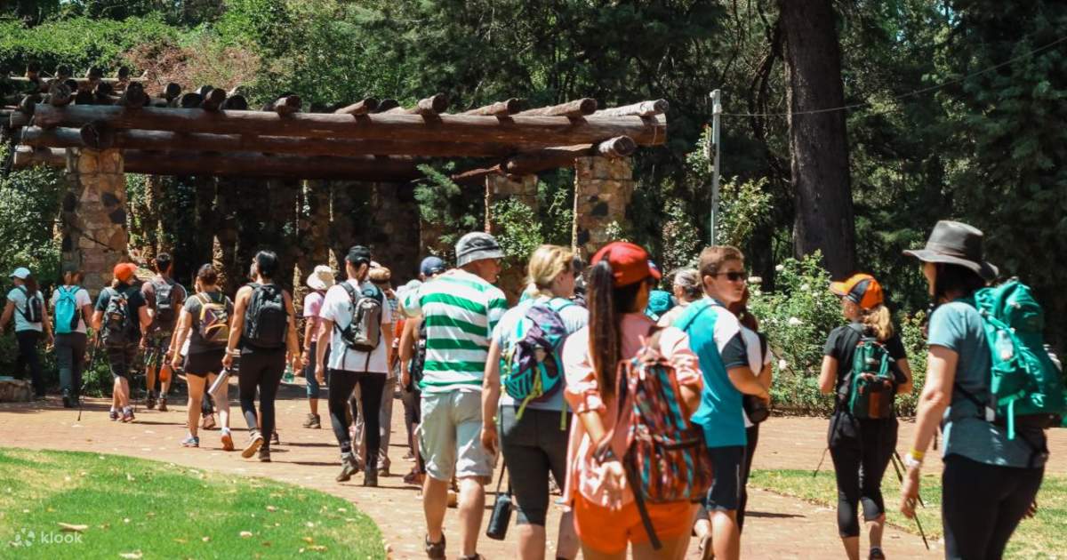 Caminata Guiada por los Secretos Ocultos del Parque Araluen en Perth ...