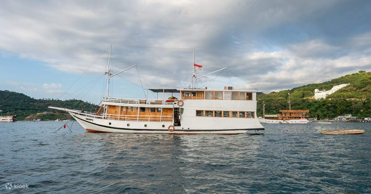 Dahayu Phinisi Sailing Komodo Liveaboard Labuan Bajo - Klook The Bahamas