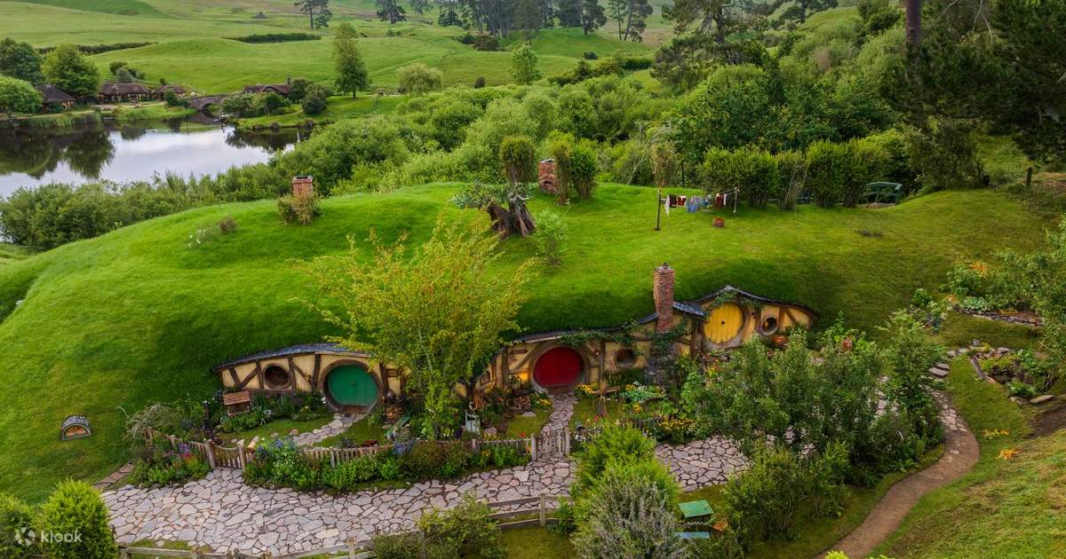 Tour Tham Quan Hang Động Waitomo và Hobbiton từ Auckland - Klook Việt Nam