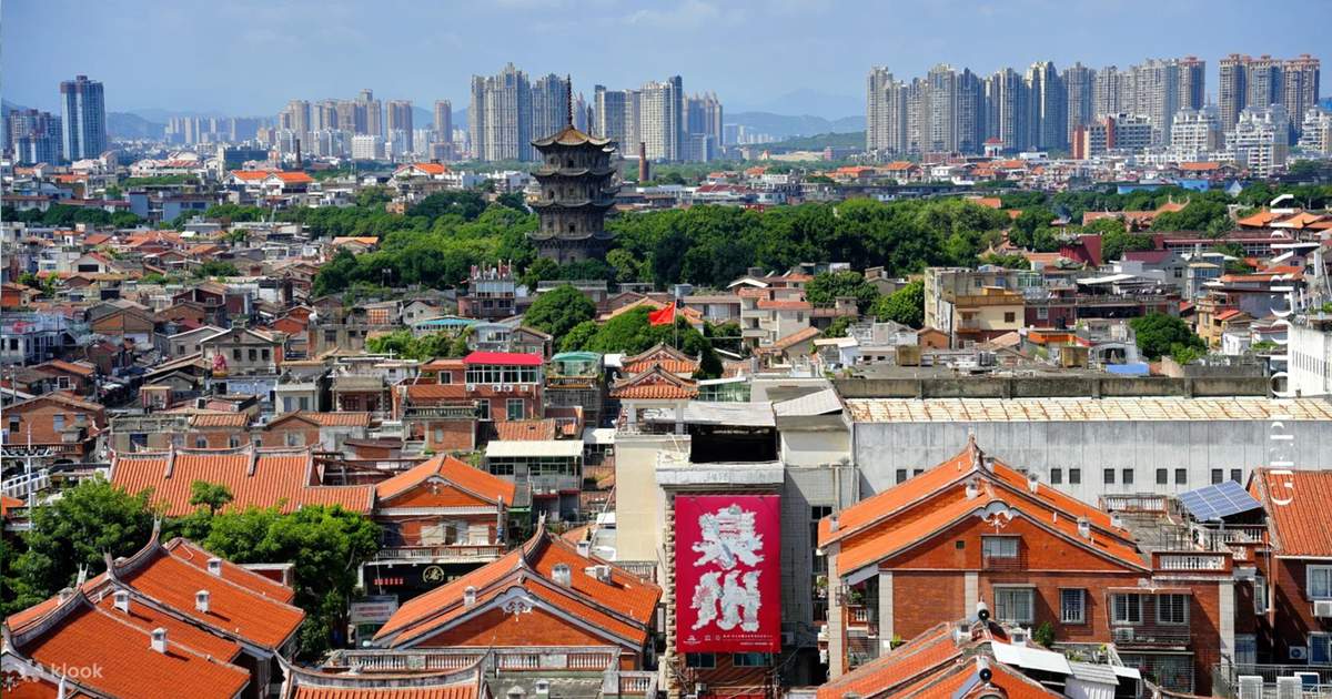 One-Day Tour of Xunpu Village, Kaiyuan Temple & Luoyang Bridge in ...