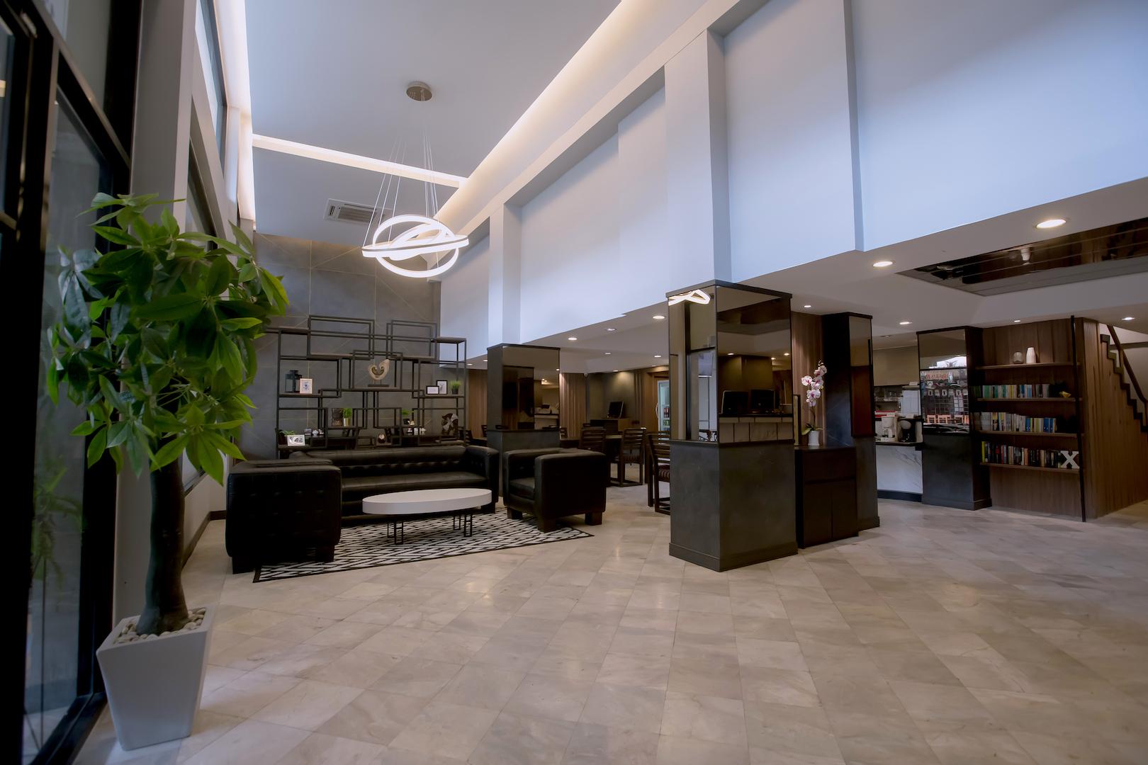 Maxim's Inn in Bangkok | 2024 Updated prices, deals - Klook United States