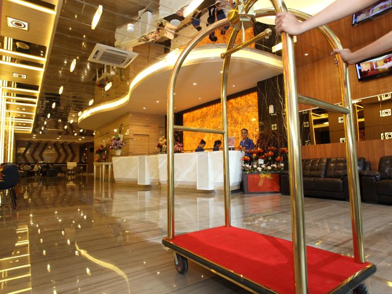 W Three Premier Hotel Lagaligo in Makassar | 2024 Updated prices, deals ...