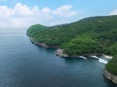 Semaya Beach Resort in Pejukutan | 2024 Updated prices, deals - Klook ...