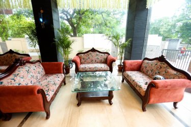 Hotel Pinnacle Gate in Varanasi | 2024 Updated prices, deals - Klook ...