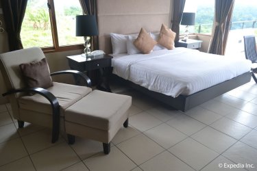 8 Suites By Fat Jimmy's in Tagaytay | 2025 Updated prices, deals ...