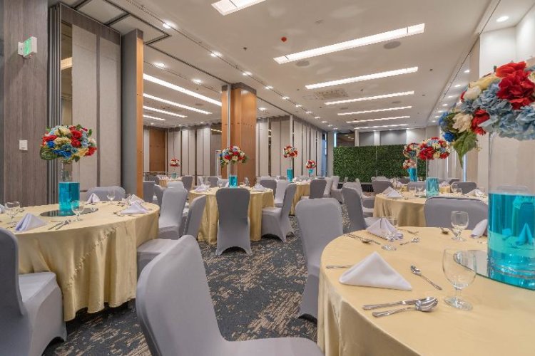 Bayfront Hotel Cebu - Capitol Site in Cebu City | 2024 Updated prices ...