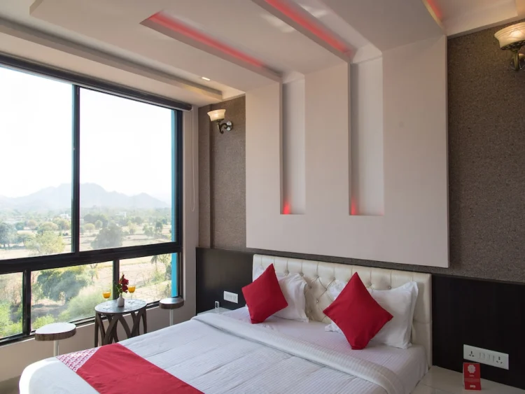 OYO 13146 Home Studio Stay 1BHK Spectrum Resort & Residences in Udaipur ...
