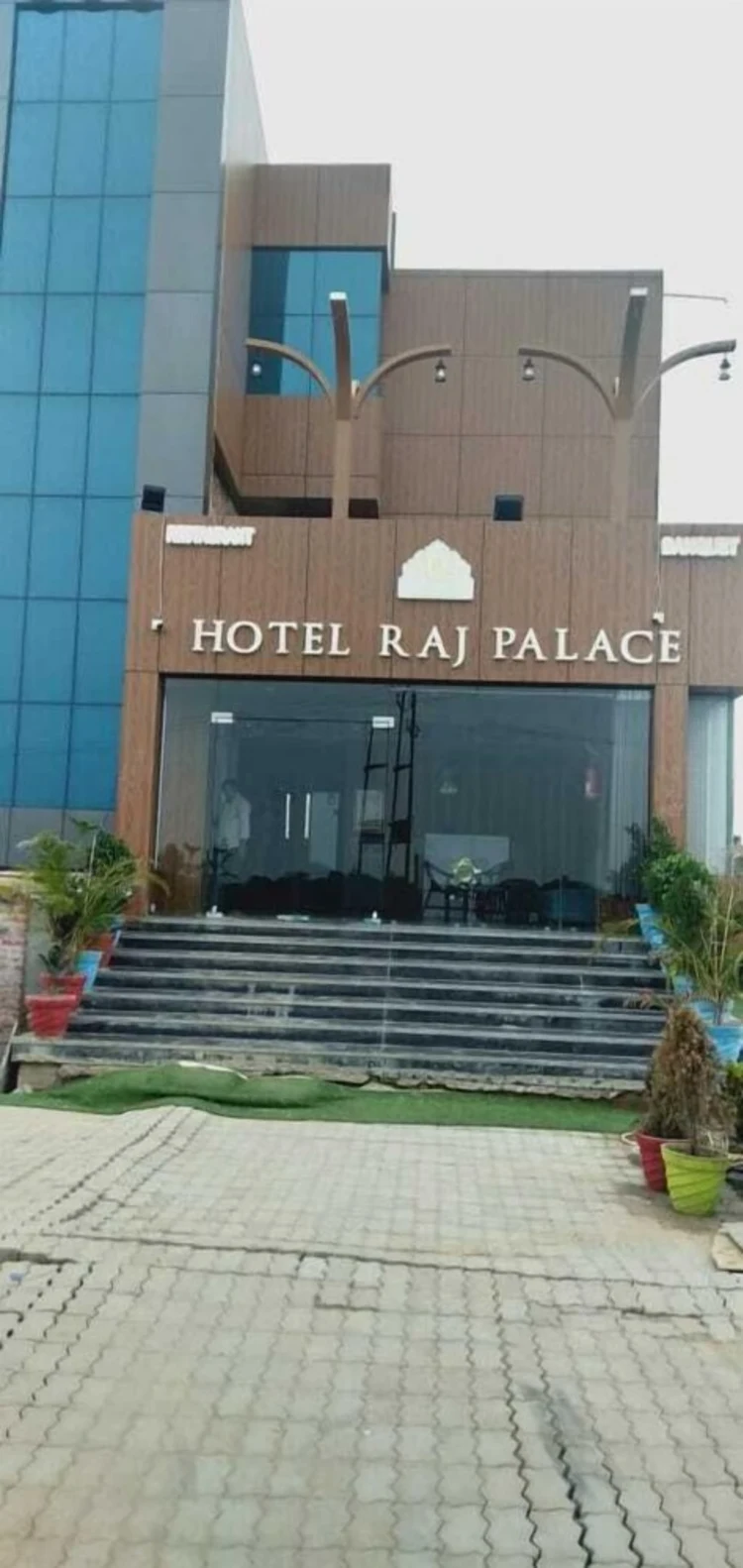 Hotel Raj Palace in Azamgarh | 2023 Updated prices, deals - Klook ...