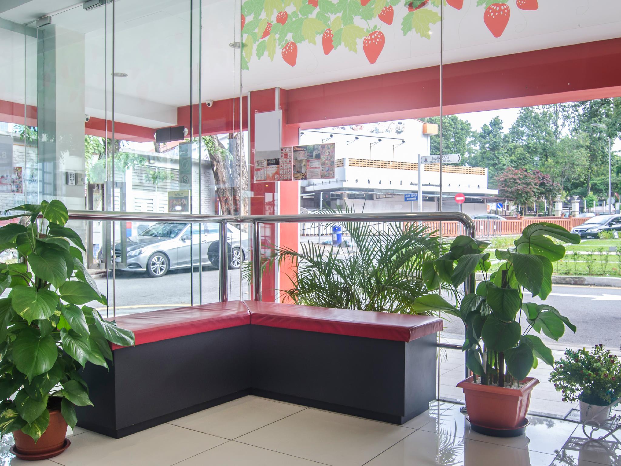 Hotel Strawberry Fields Petaling Jaya - 2022 hotel deals - Klook United ...