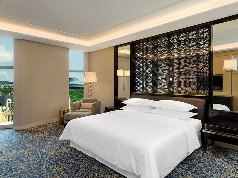 Sheraton Changchun Jingyuetan Hotel Changchun - 2022 hotel deals ...