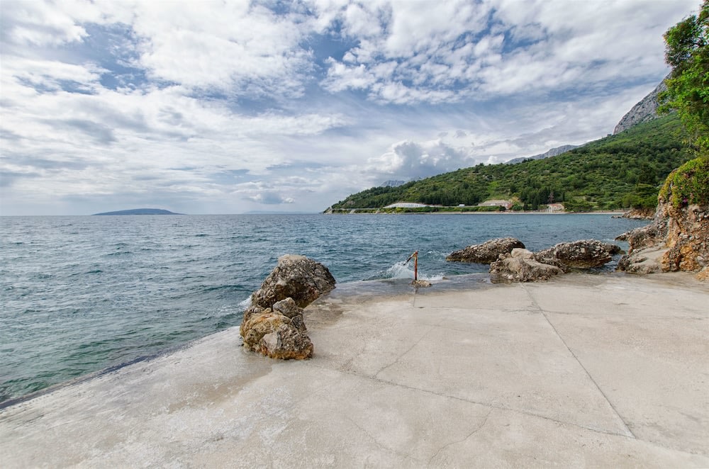 Apartments Bonko Općina Gradac - 2022 hotel deals - Klook United States