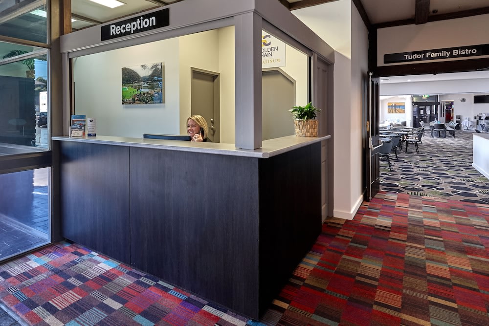 Olde Tudor Hotel Launceston - 2022 hotel deals - Klook