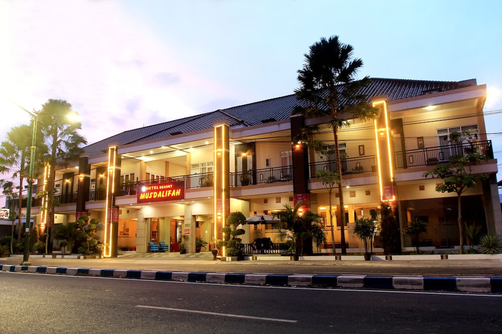 Musdalifah Hotel Resort Sumenep - 2022 hotel deals - Klook United States