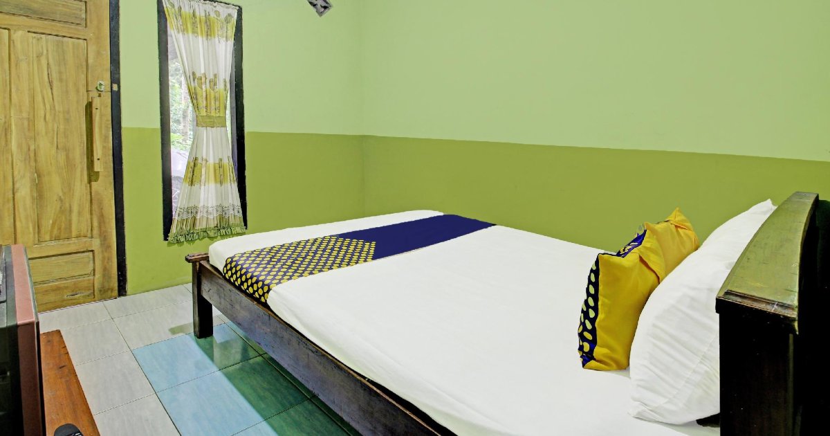 SPOT ON 92264 Argo Homestay in Pacitan | 2025 Updated prices, deals ...
