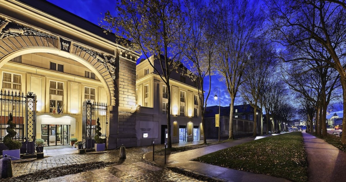 Le Louis Hotel Versailles Château - MGallery Collection in Versailles ...