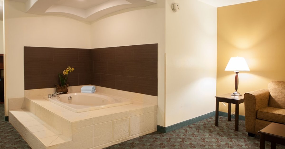 Holiday Inn Express Hotel & Suites Canton by IHG in | 2026 Updated ...