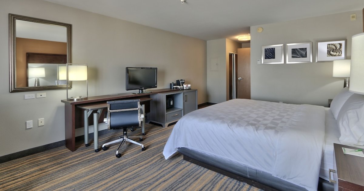 Holiday Inn & Suites Albuquerque-North I-25 by IHG in Albuquerque ...
