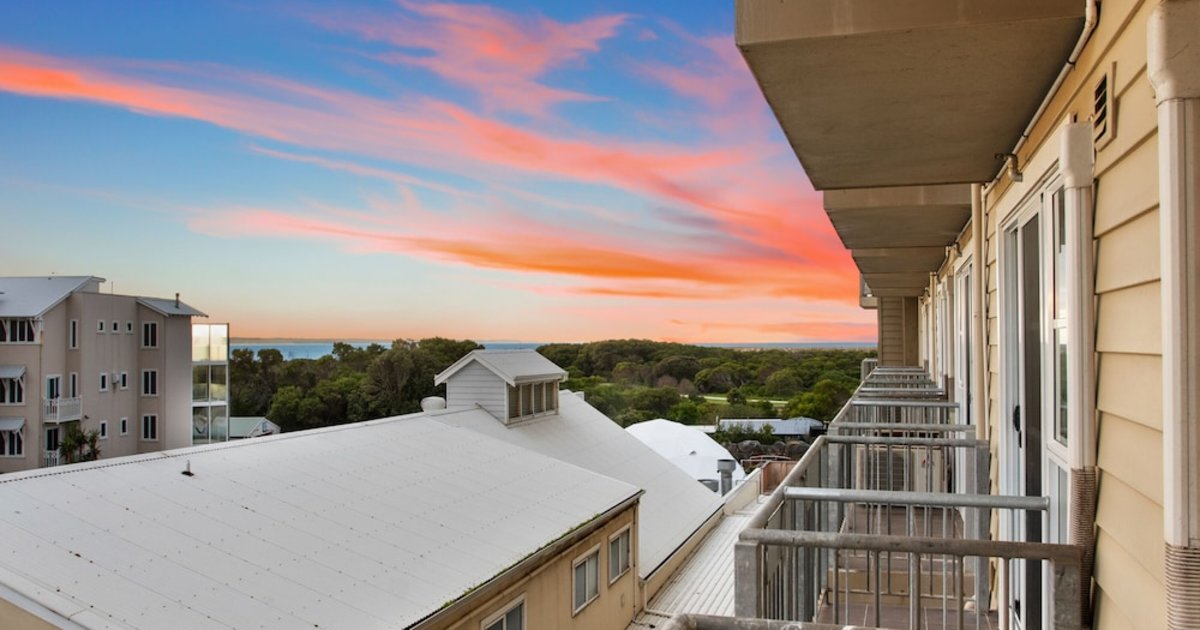 Deep Blue Hotel & Hot Springs in Warrnambool | 2026 Updated prices ...