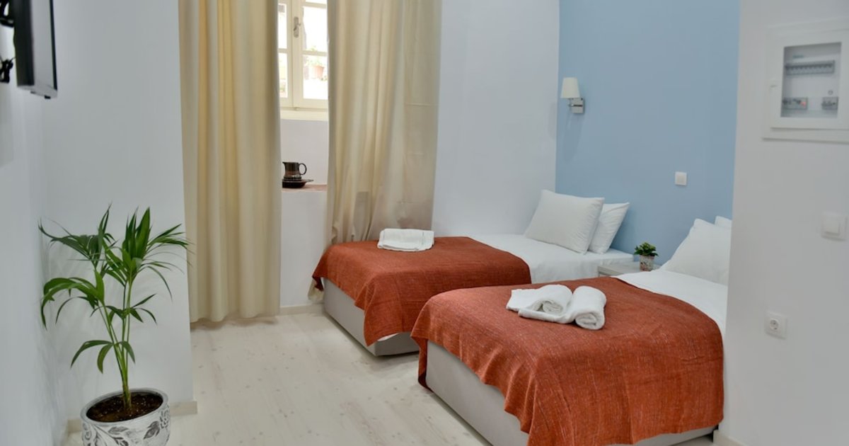 Douskos Port House in Municipality of Hydra | 2025 Updated prices ...