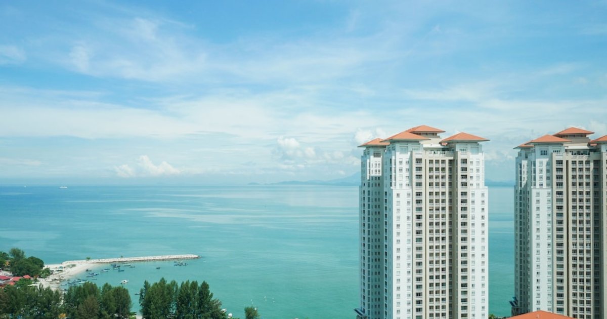 May Full Seaview Luxury Suite in George Town | 2025 Updated prices ...