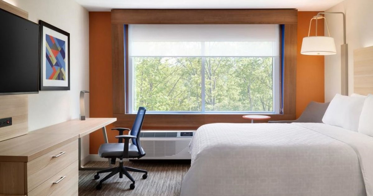 Holiday Inn Express & Suites Carlisle Southwest – I-81 by IHG in ...