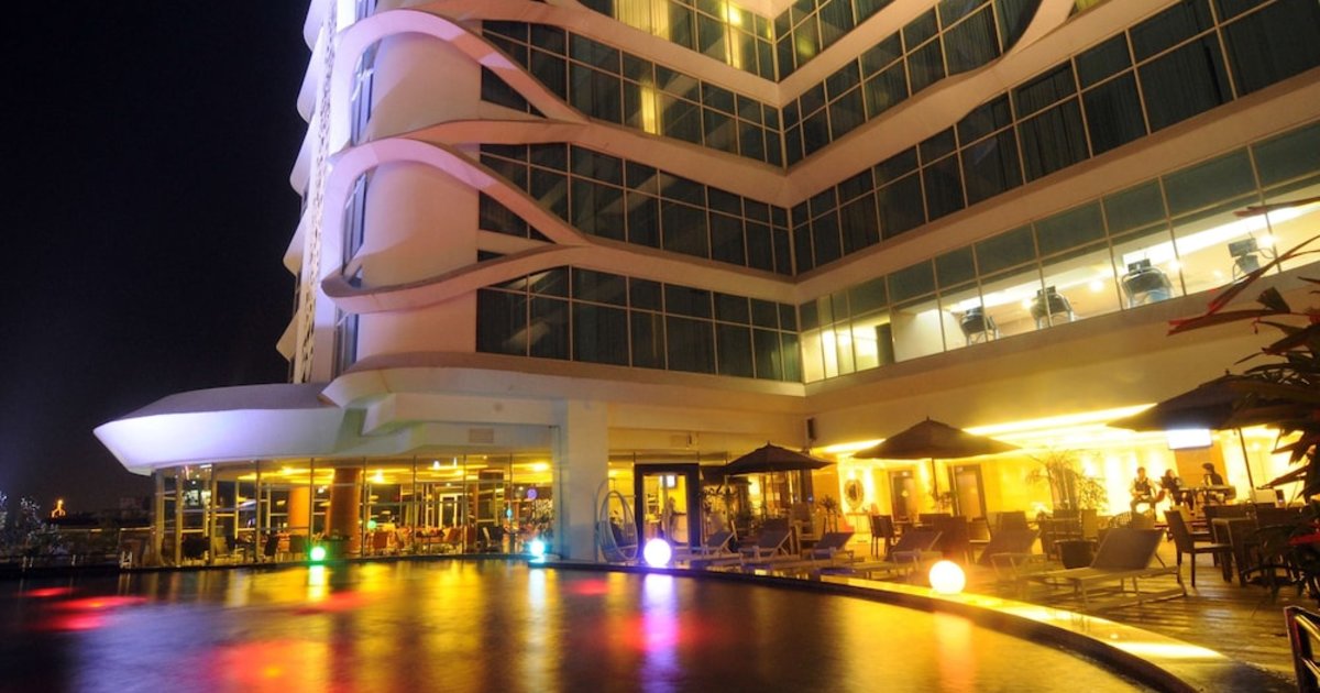 Golden Tulip Galaxy Hotel in | 2025 Updated prices, deals - Klook ...