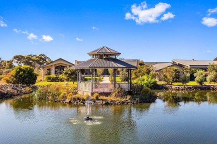Werribee Open Range Zoo: Everything You Need Before Visiting