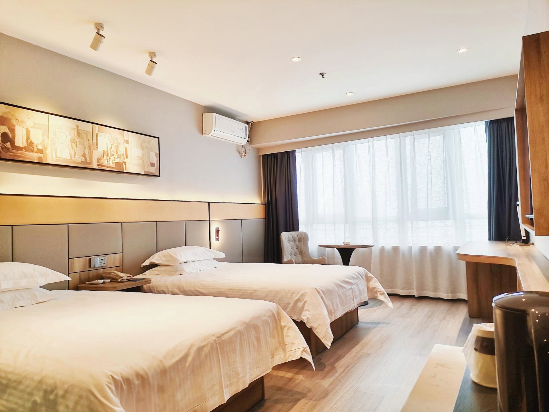 Jinjiang Inn Select (Yangzhong Middle Yangzi Road) in Zhenjiang City ...