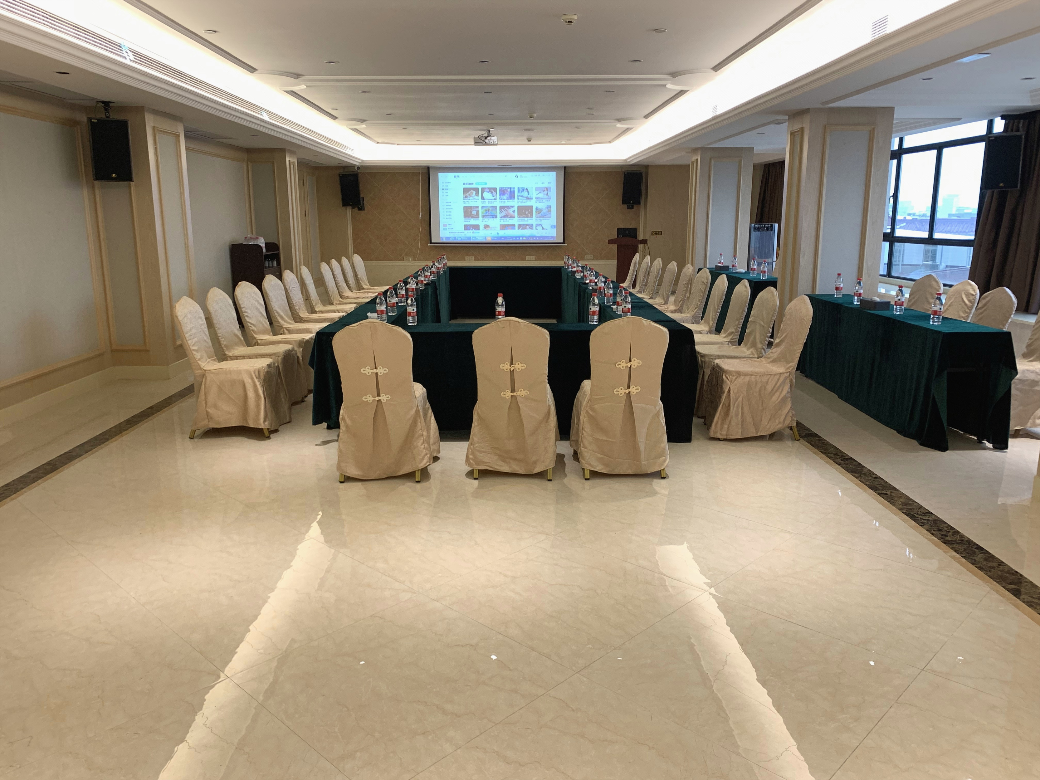 维也纳酒店（潮汕沙溪店） in Chaozhou | 2025 Updated prices, deals - Klook International site