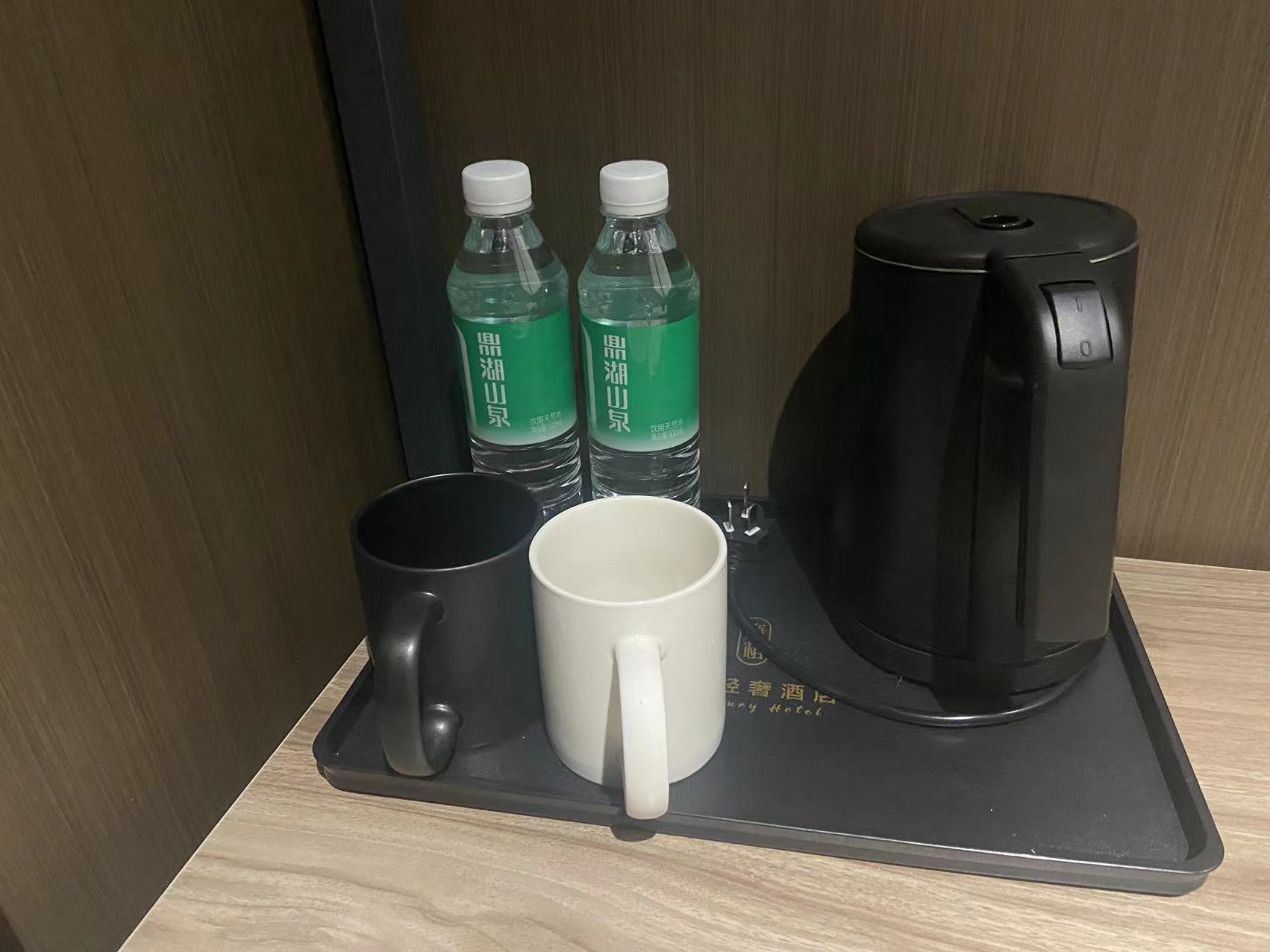 Yibai Light Luxury Hotel (Futian Port) in Shenzhen City | 2025 Updated ...