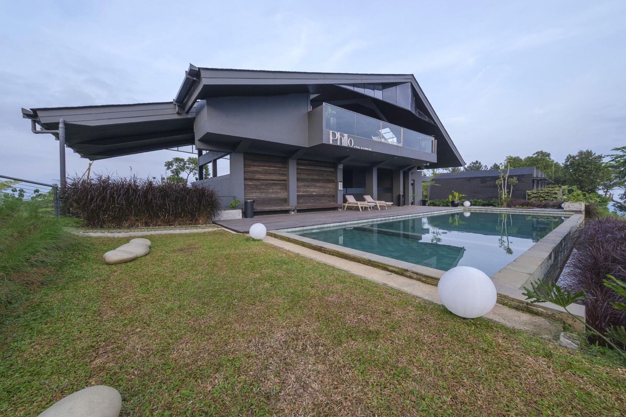 The Upper Clift Resort & Cafe in | 2025 Aktualisierte Preise, Angebote ...