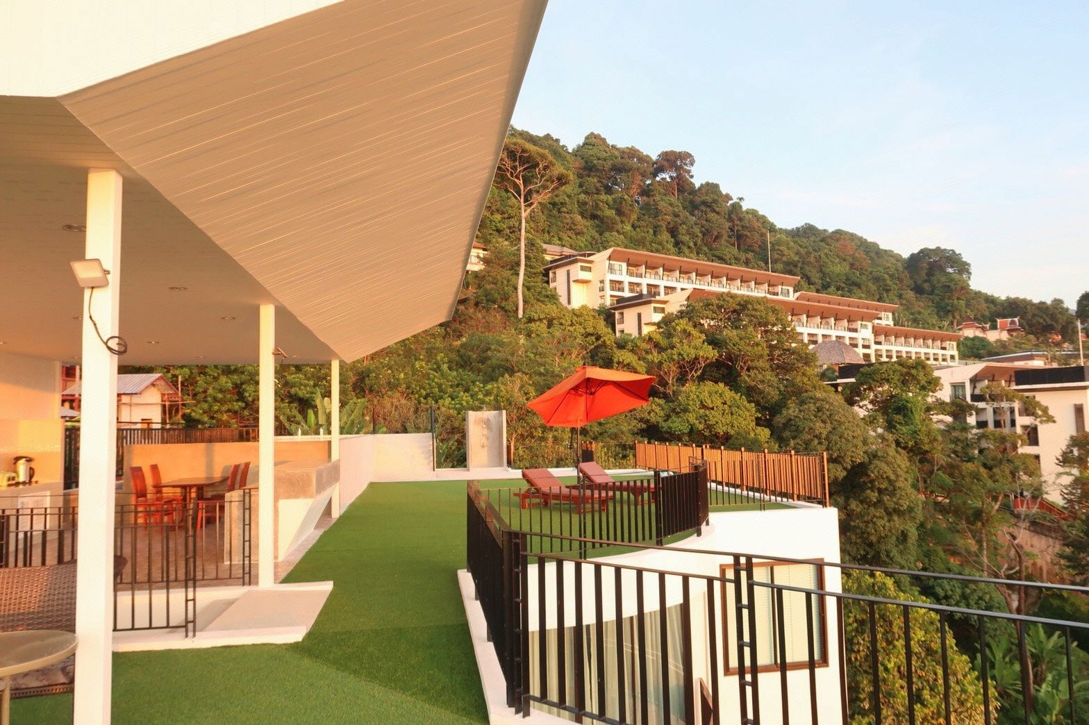 Rossarin Sea View Patong in Phuket Province | 2025 Updated prices, deals - Klook International site