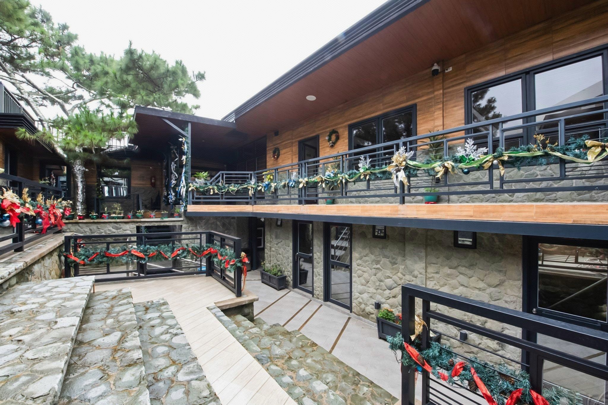 Vaccinated Staff - Capital O 492 Sunset View Ridge Residences in Baguio ...