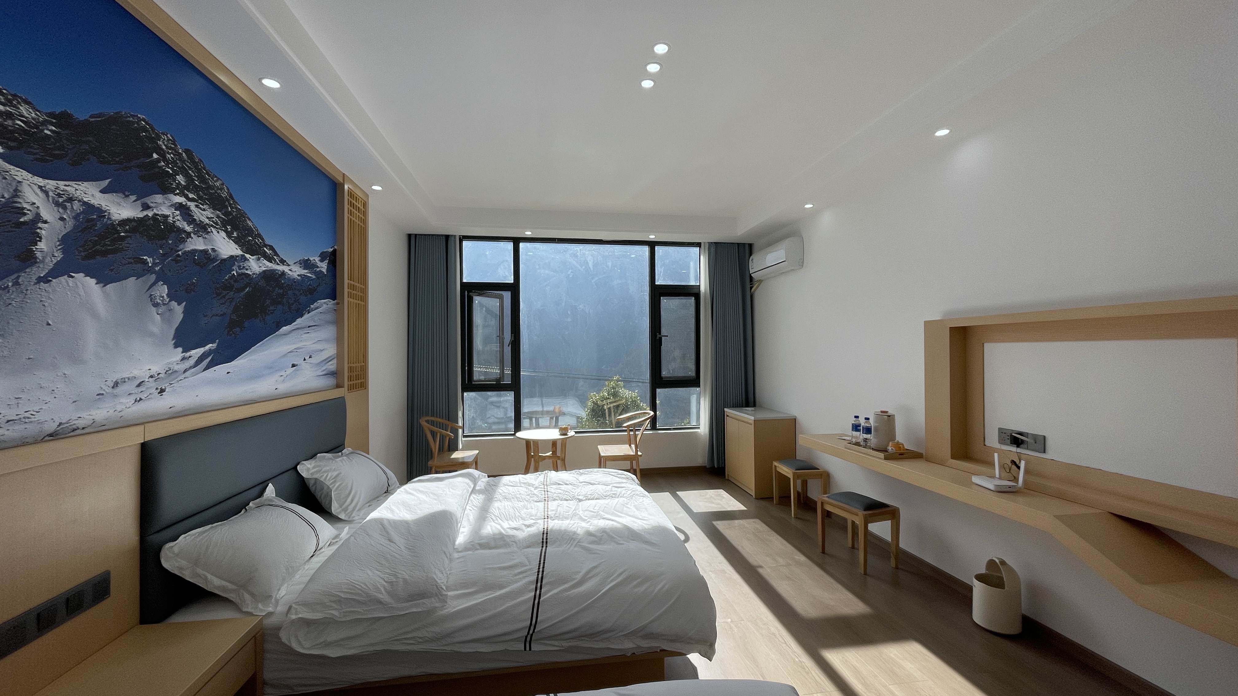 Tiger Leaping Gorge Meet Mid-Levels Homestay in Shangri-La County ...