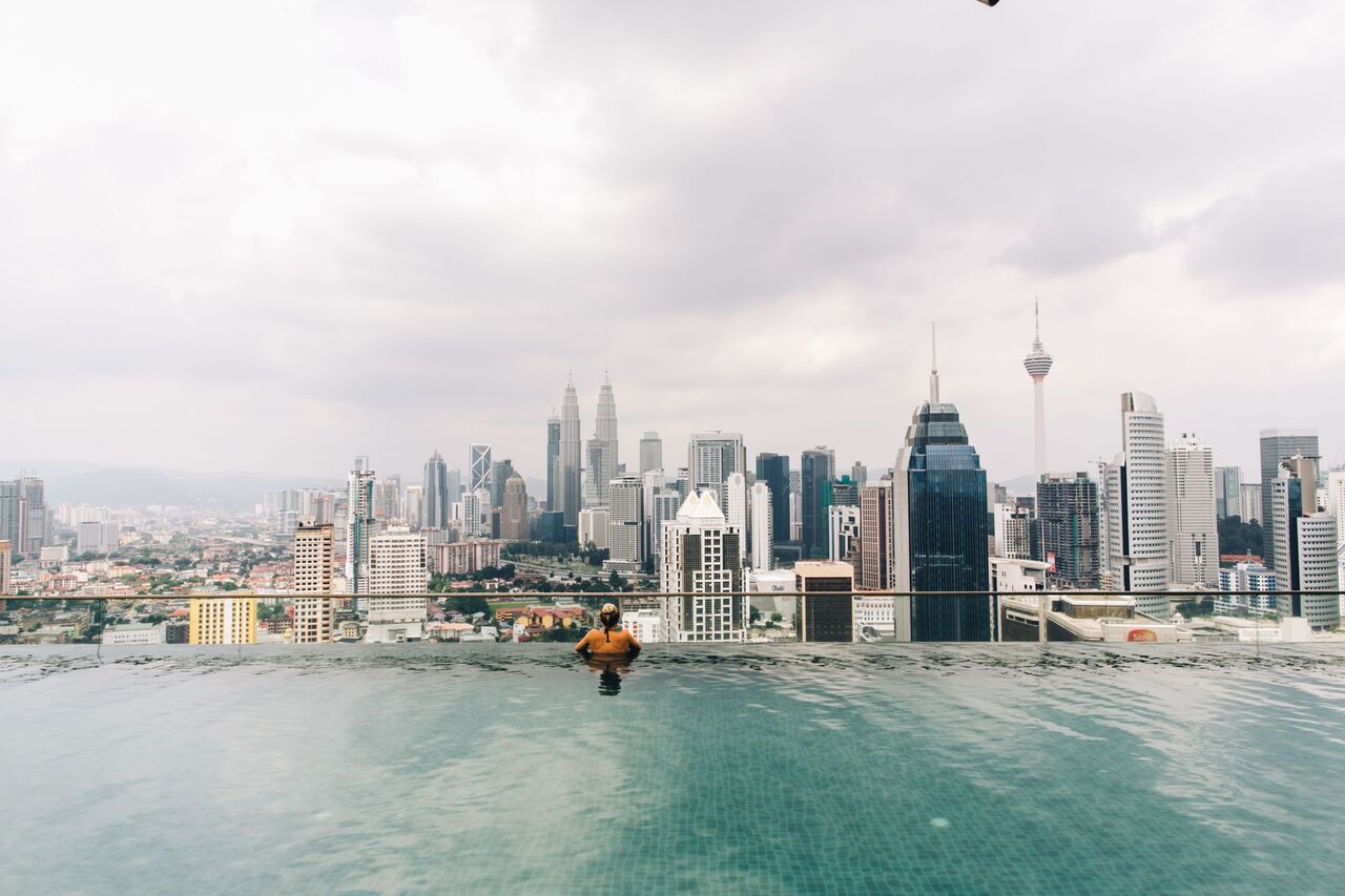 쿠알라룸푸르 Regalia Residence The Sky Pool Suite | 2025년 최신 가격 & 프로모션 - 클룩 ...