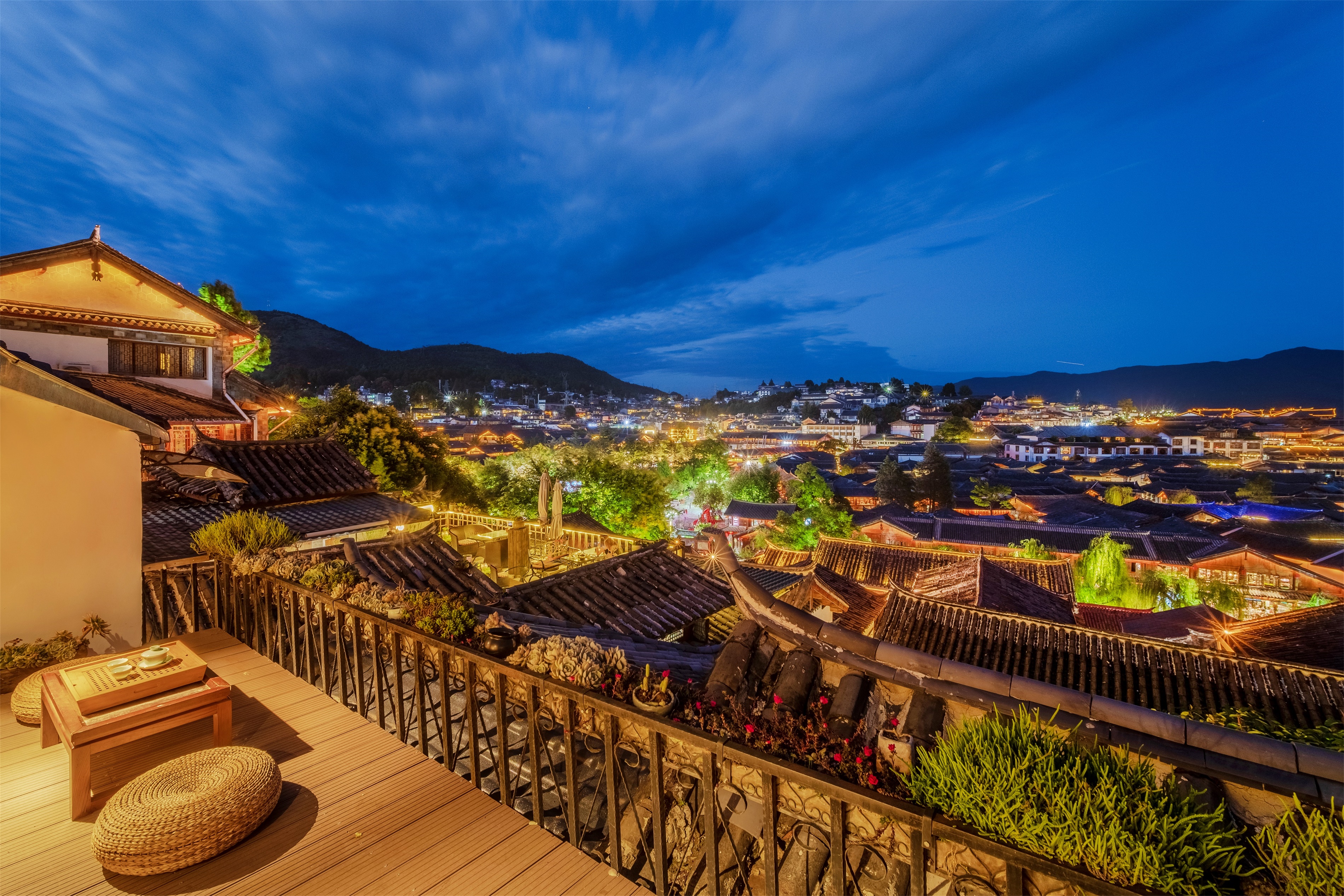 Jixiang Guanjing Inn (Lijiang Old Town Dashuiche Branch) in Lijiang ...