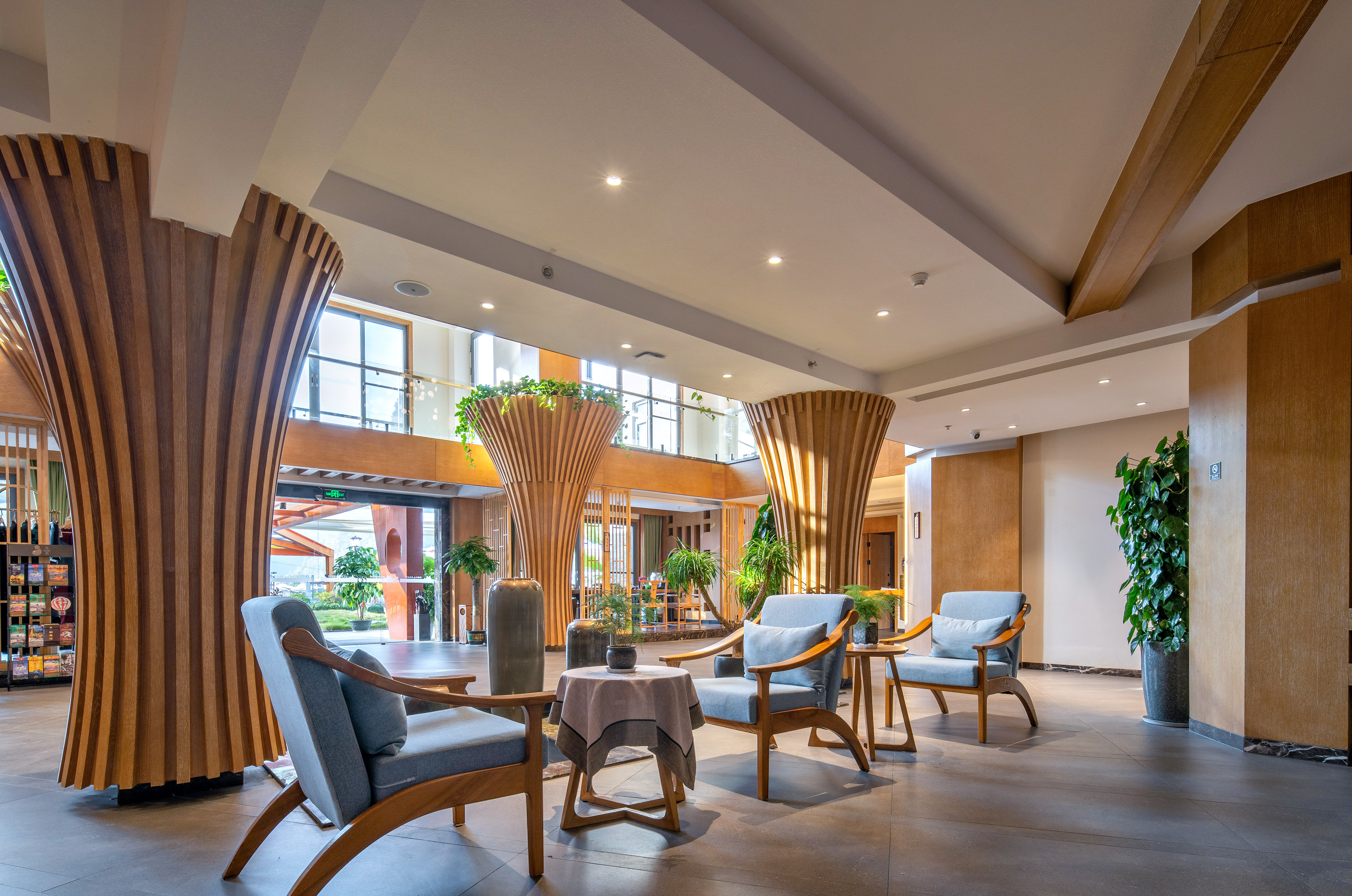 Yangshuo Fadai overhanging hot spring light luxury hotel in Guilin ...