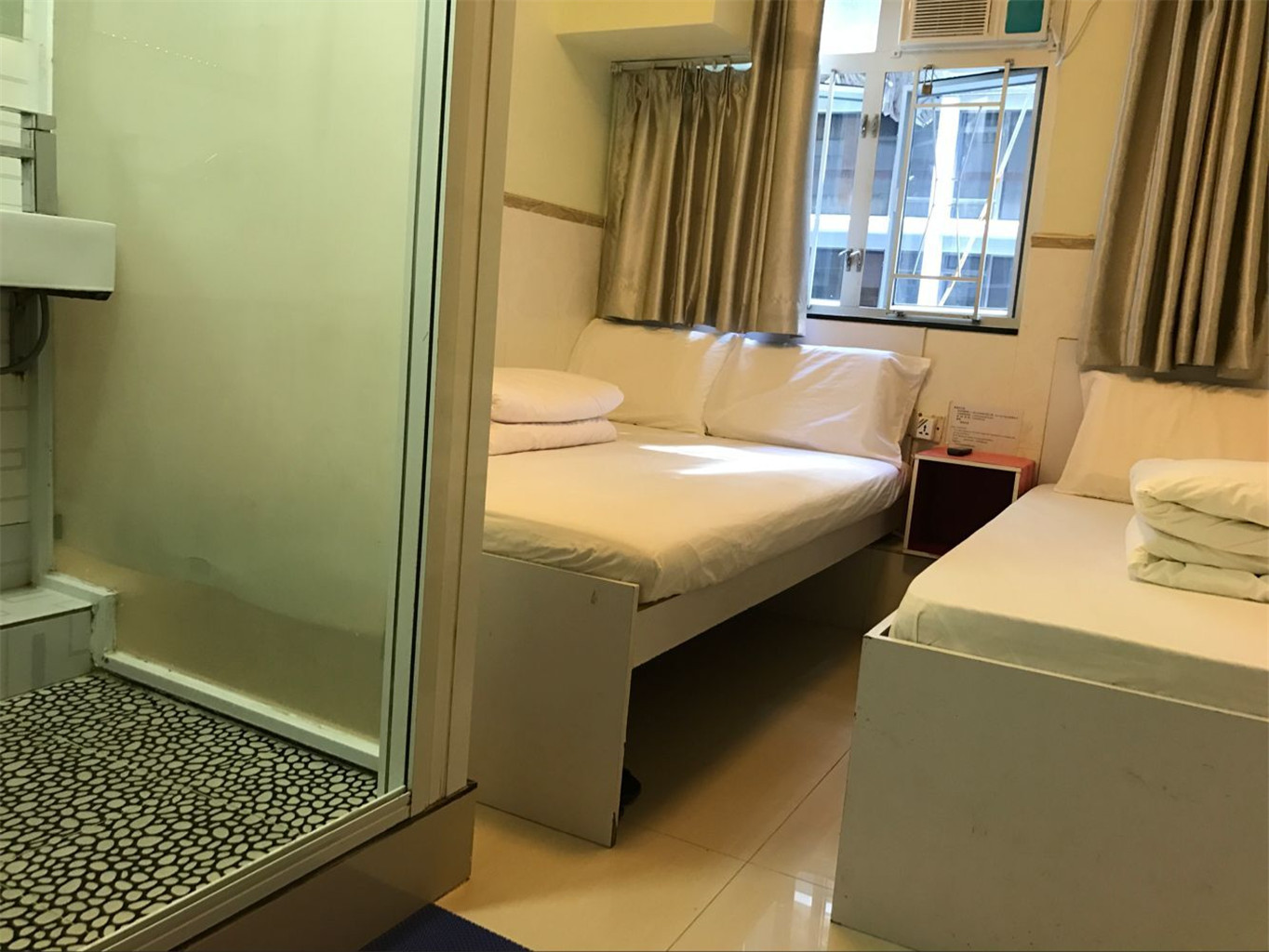 Li Cheng Guest House (Tsim Sha Tsui Station Exit H) in Hong Kong | 2025 ...