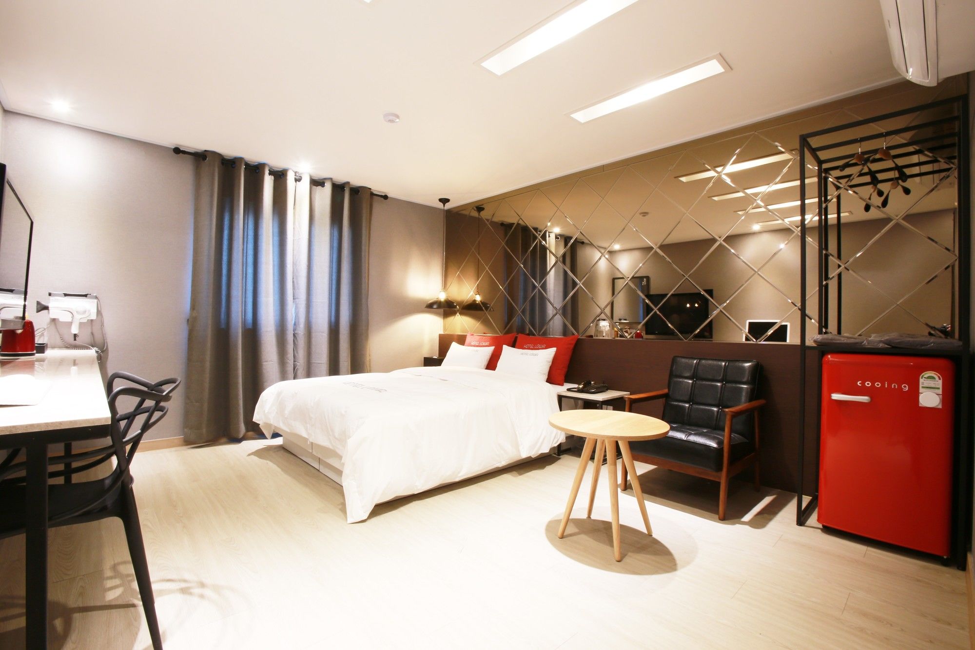 Suwon Hotel Lowa in Gyeonggi-do | 2025 Updated prices, deals - Klook ...