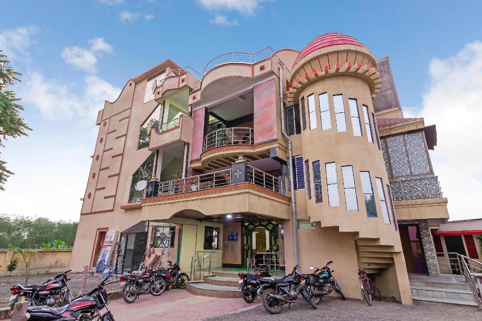 SPOT ON 61569 Triveni Restaurant Resort And Bar in Amravati | 2025 ...