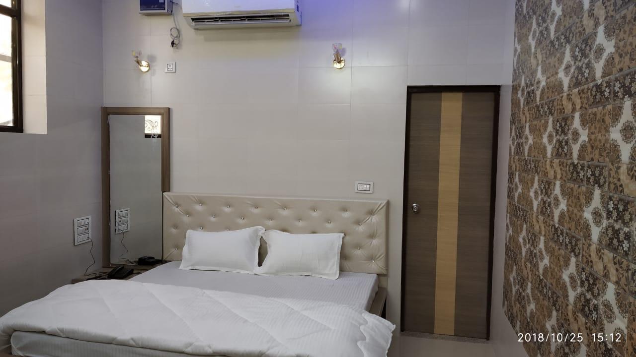 Hotel Bajaj Lake Palace in Pushkar | 2024 Updated prices, deals - Klook ...