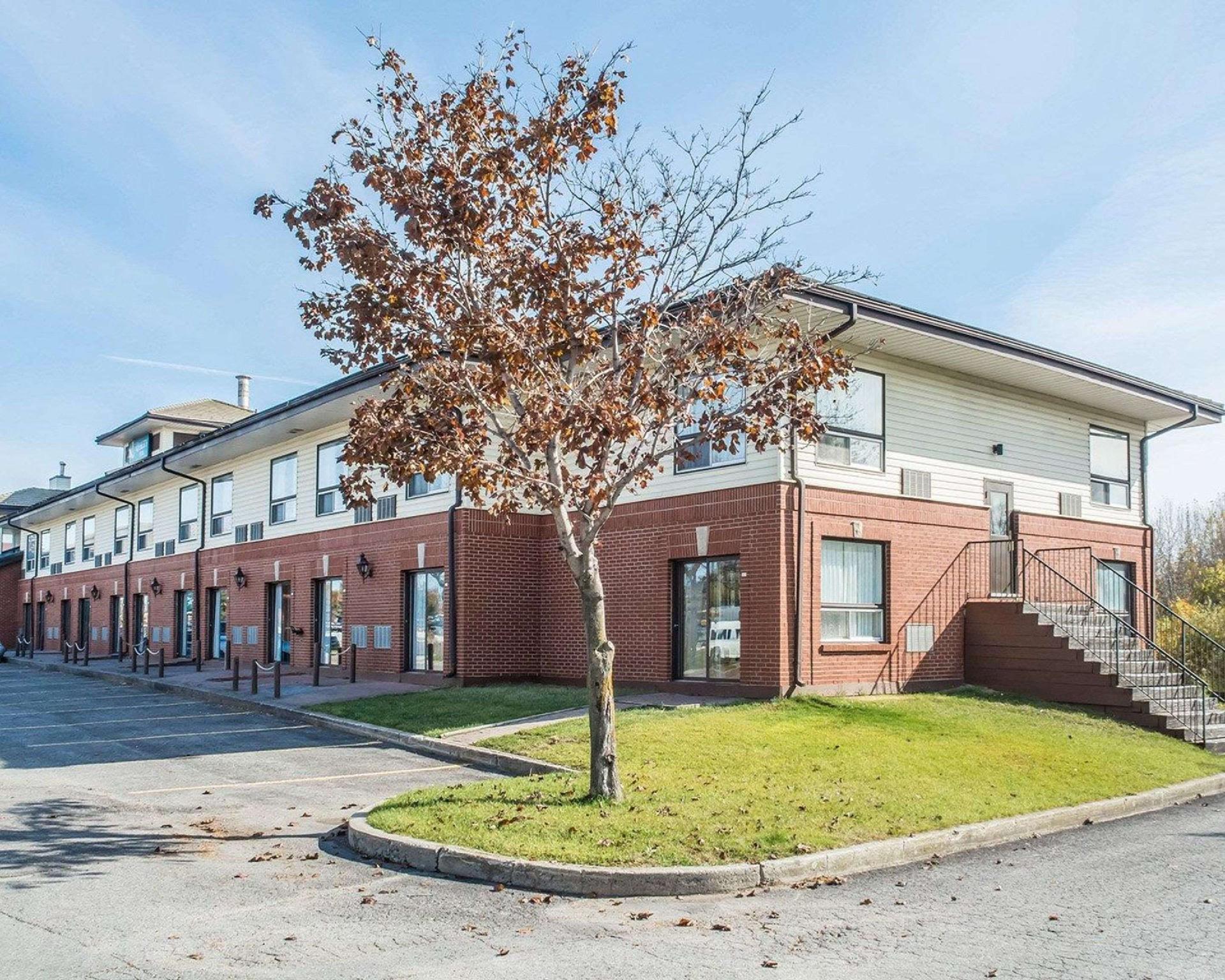 Days Inn by Wyndham Barrie in Kingston | 2024 Updated prices, deals ...