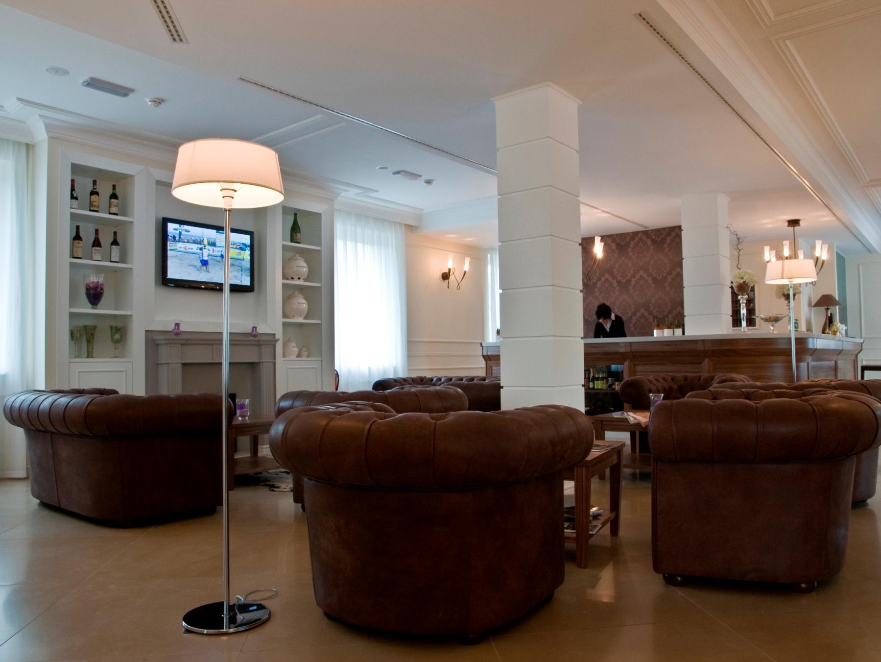 Hotel Il Corazziere in Merone | 2024 Updated prices, deals - Klook ...