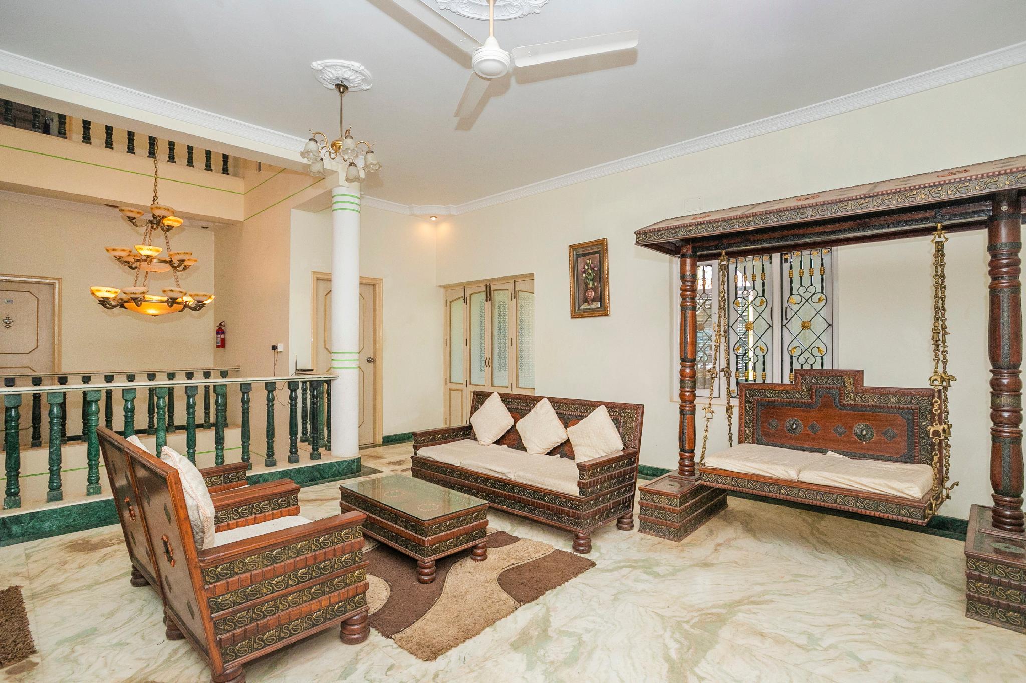 OYO 74356 Hotel Silver Tree in South West Delhi | 2023 Updated prices ...