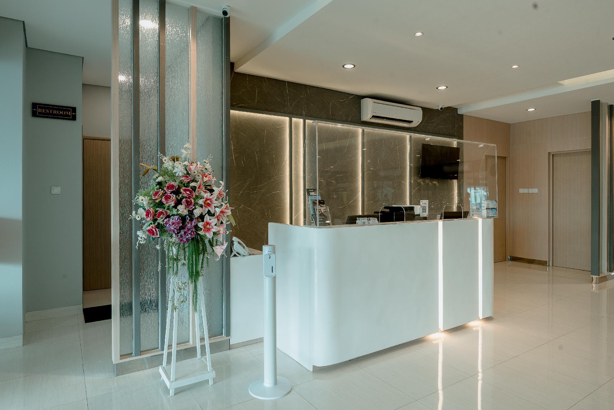 Front One Hotel Gresik di Gresik | Harga terbaru 2025, promo - Klook Indonesia