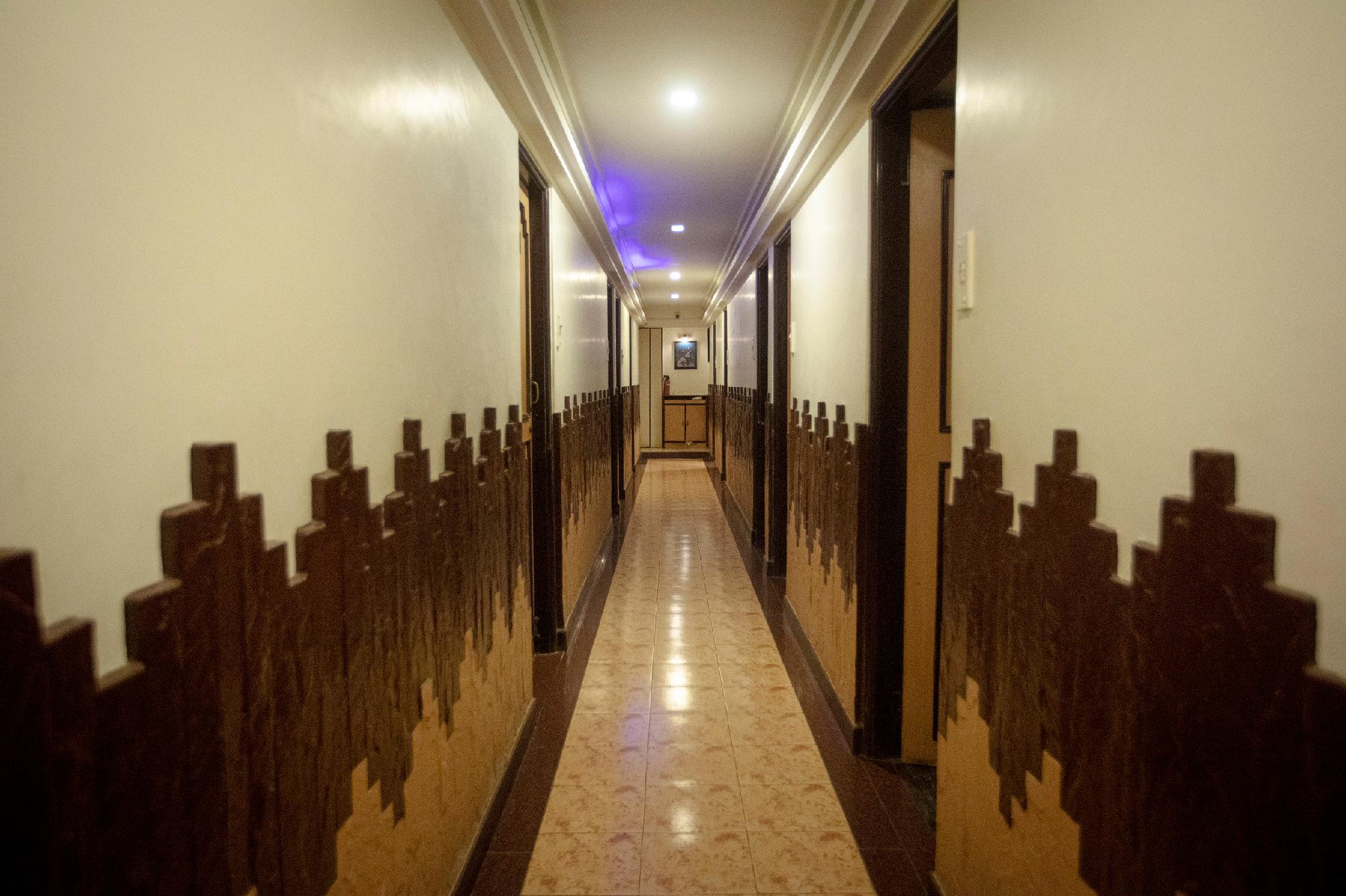 HOTEL PLATINUM COLABA in Mumbai | 2024 Updated prices, deals - Klook ...